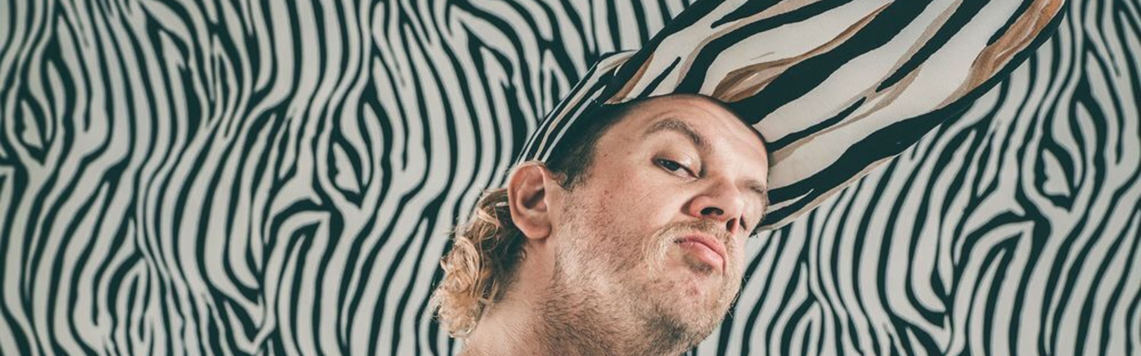 Rugby en muziek veranderde het leven van rapper Jack Parow | Turn Over